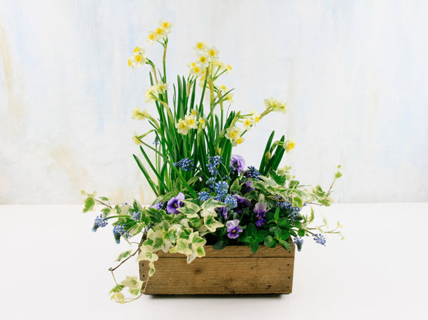 Spring Garden Box - Table & Tulip